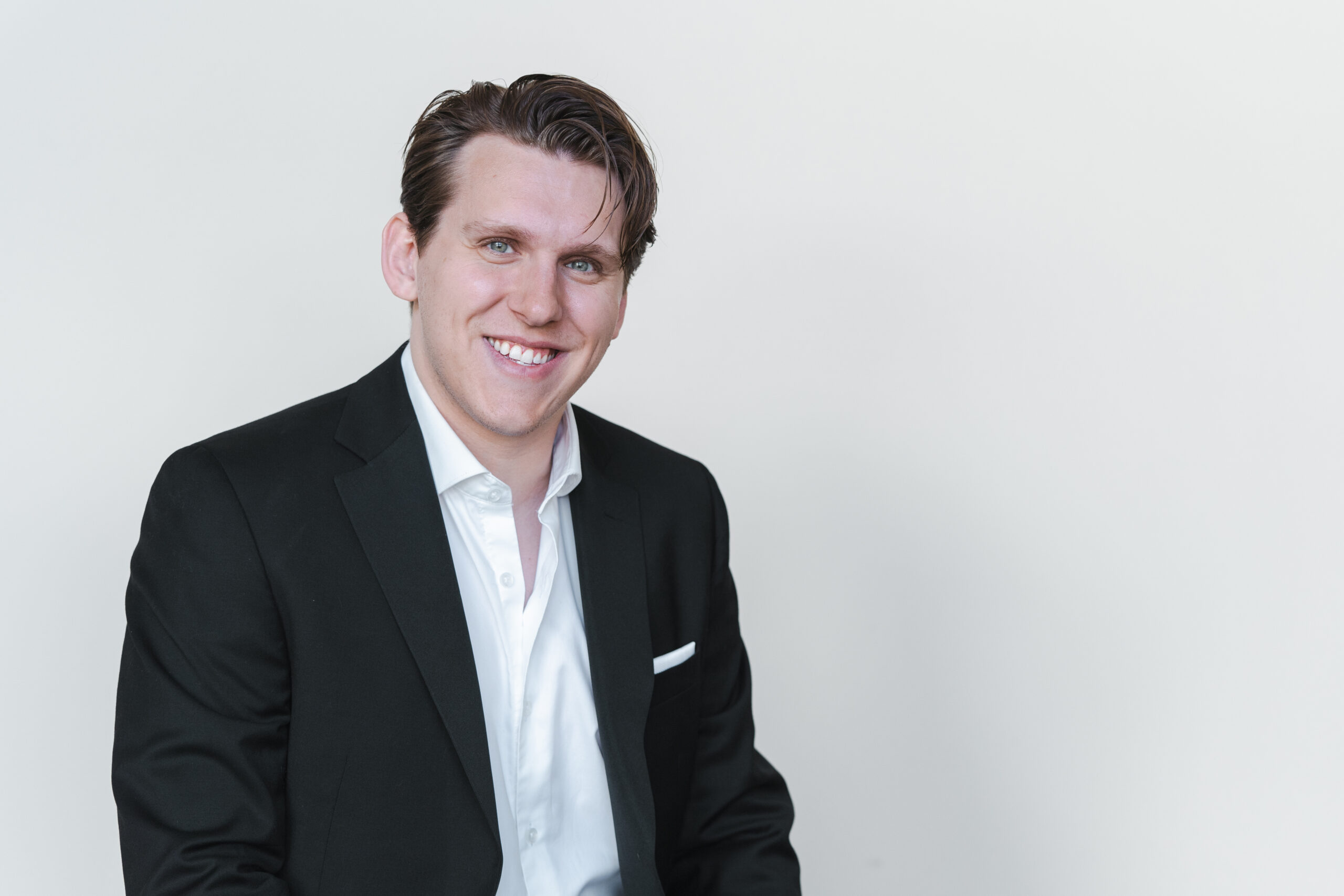 Zachary Rioux – ArteMis Opera